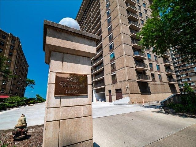 12500 Edgewater Dr Apt 1101, Lakewood, OH 44107