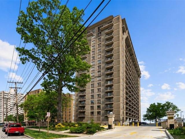 12500 Edgewater Dr Apt 1106, Lakewood, OH 44107