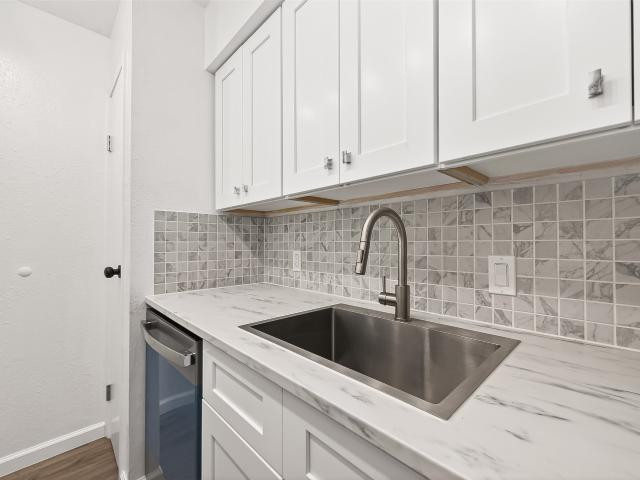 12500 Sandpiper Dr, Unit 5, Houston, TX 77035 | MLS #11505