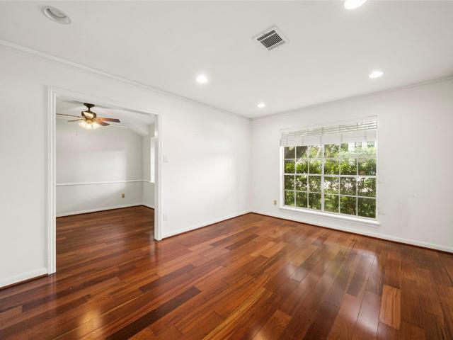 12502 Queensbury Lane