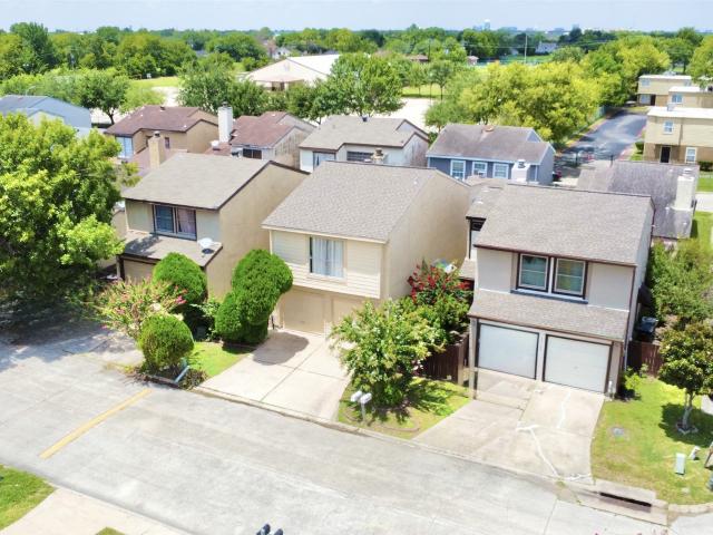 12504 Autumn Leaf Lane
