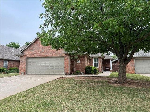 12504 Greenlea Chase W, Oklahoma City, OK 73170