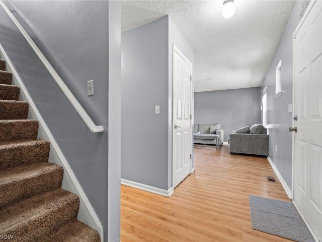 12505 Grimsby Avenue