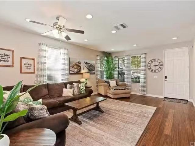12506 Ventosa Ln, Mira Loma, CA 91752