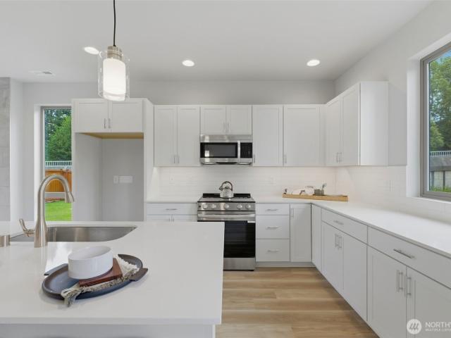 12506 SE 256th Pl, Unit 8, Kent, WA 98030 | MLS #2547