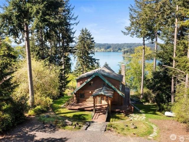 12508 Cole Point Dr, Anderson Island, WA 98303