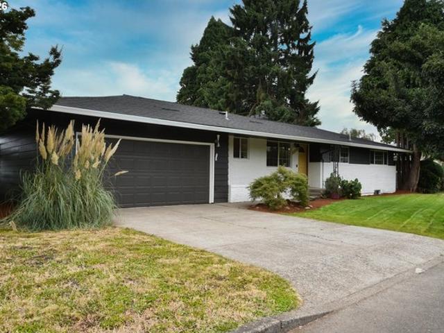 12509 NE Beech St, Portland, OR 97230