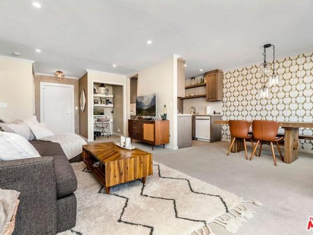 1250 N Kings Rd Apt 506, West Hollywood, CA 90069