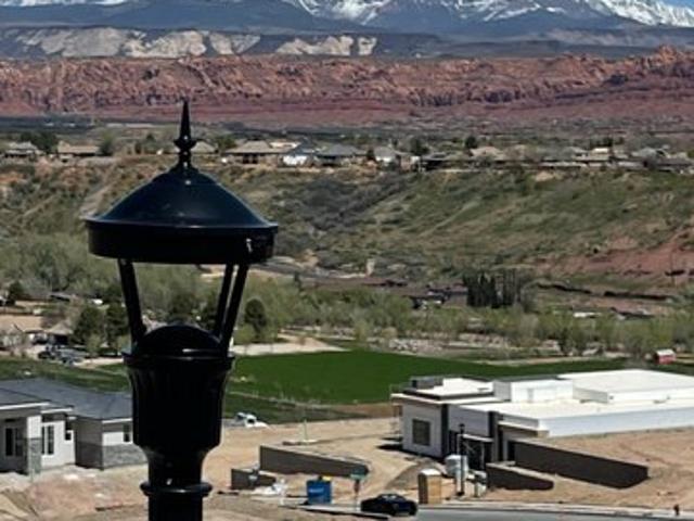 1250 N Hillside Way Unit 325, Santa Clara, UT 84765