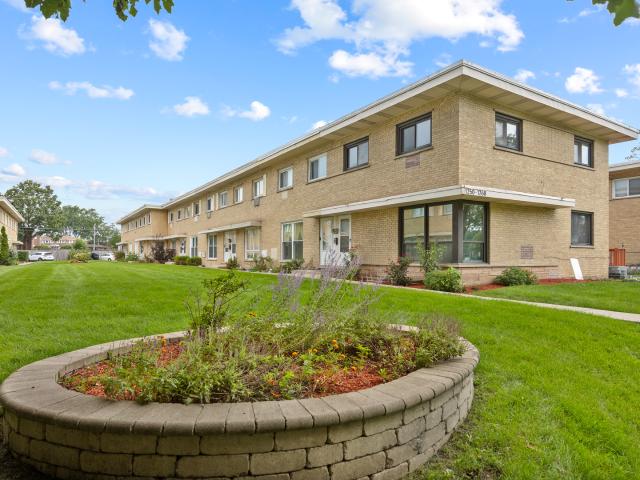 1250 N Wheeling Road