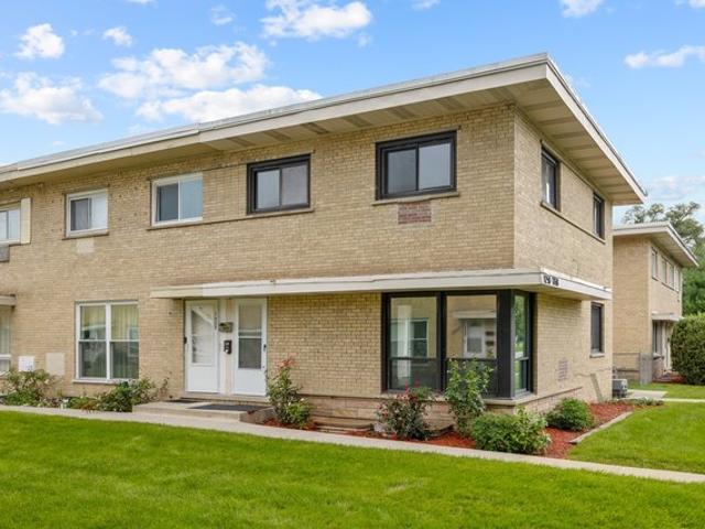 1250 N Wheeling Rd, Mount Prospect, IL 60056