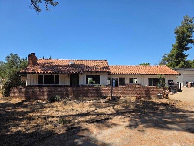 1250 Arnold Way, Alpine, CA 91901