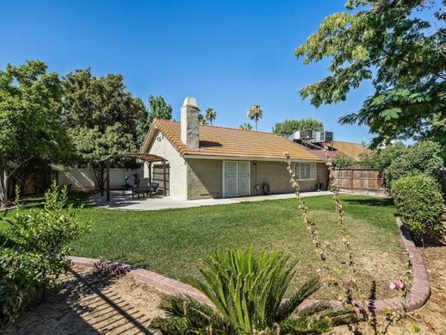 1250 E Shaw Ave Apt 101, Fresno, CA 93710