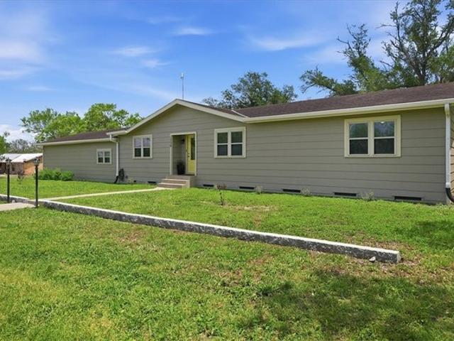 1250 FM 889, George West, TX 78022