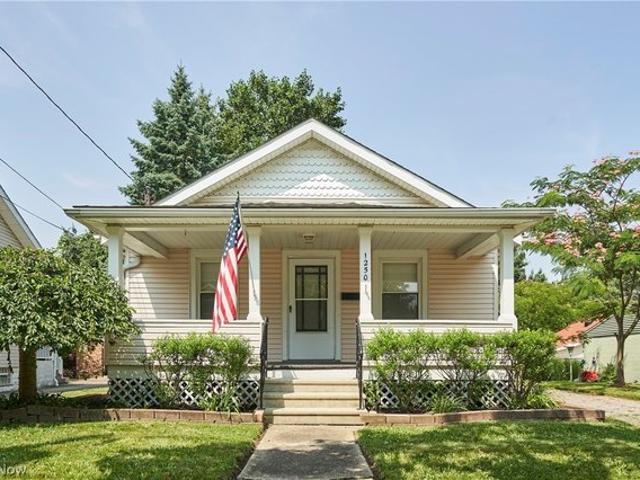 1250 Herberich Ave, Akron, OH 44301