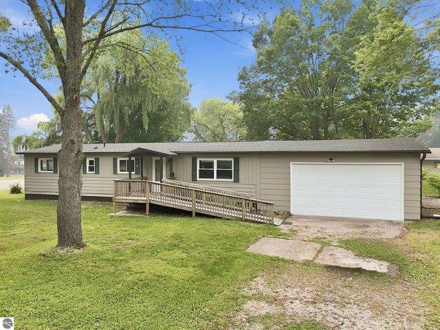 1250 Laurel St, Cadillac, MI 49601