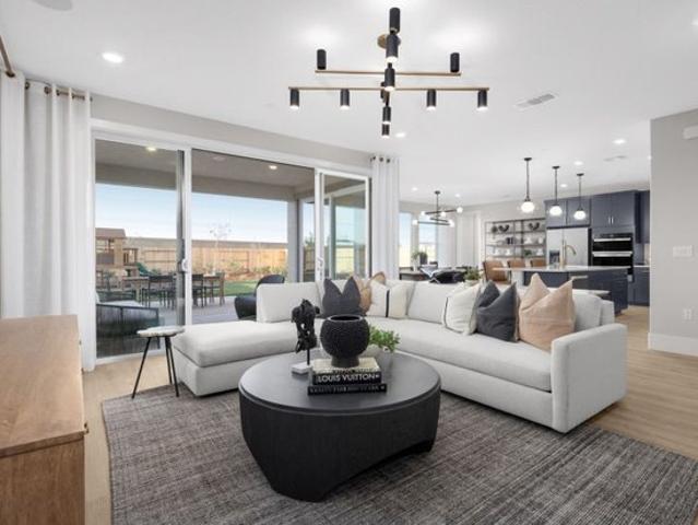 1250 Rouba St, Lincoln, CA 95648