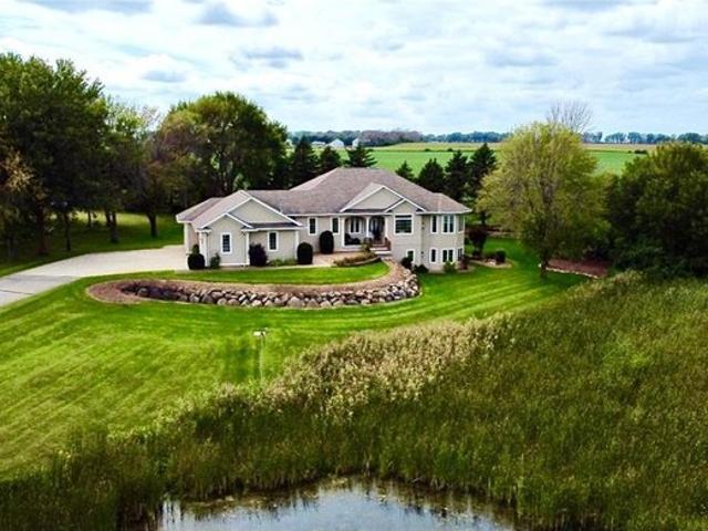 1250 S Crailsheim Rd, Worthington, MN 56187