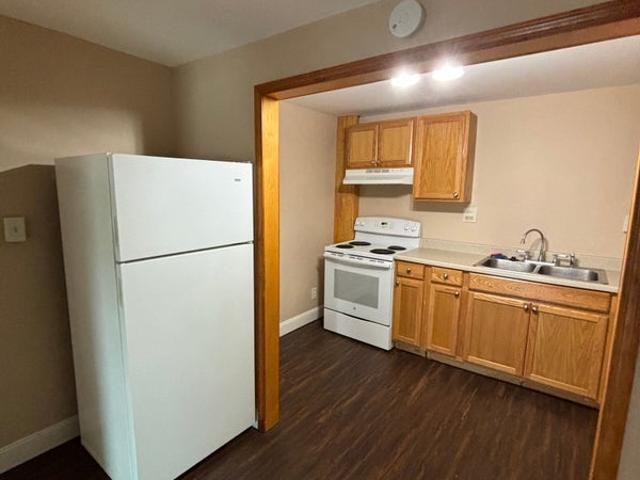 $1250 — 1bedbath — WasherDryer & Heat Included — I