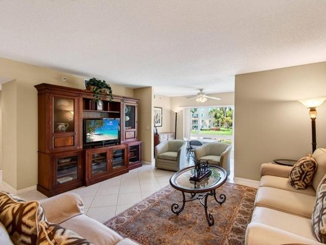 12511 Imperial Isle Dr Apt 201, Boynton Beach, FL 33437