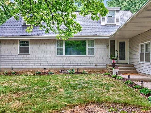 12515 Sunset Trail N