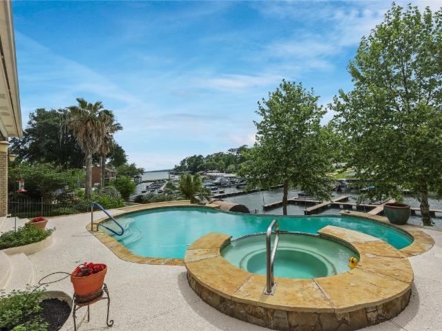 12516 Lake Vista Drive