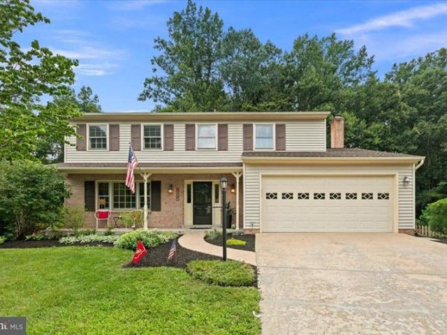 12518 Hedges Run Dr, Woodbridge, VA 22192