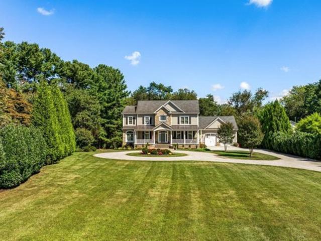 12519 Falls Rd, Cockeysville, MD 21030