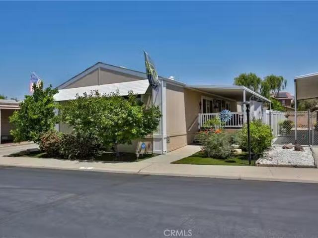 1251 E LUGONIA AVE SPC 19, REDLANDS, CA 92374 Single Family Re.
