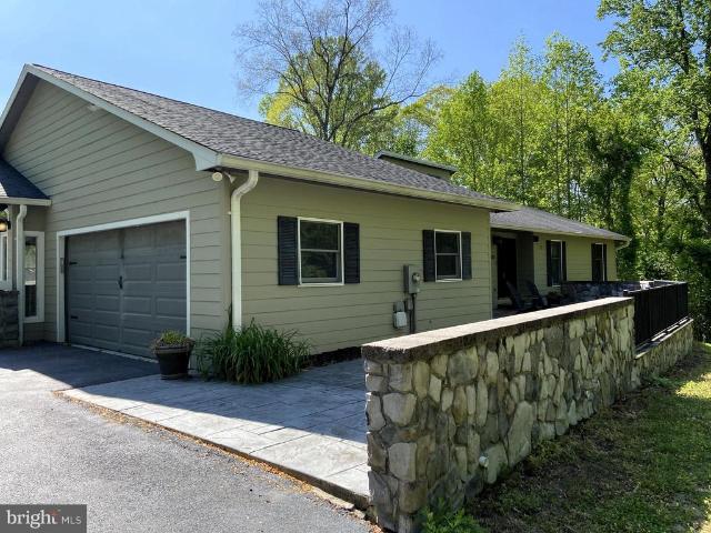 1251 Hinton Drive