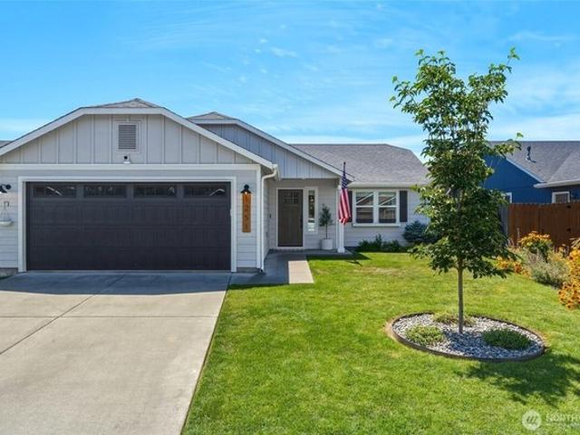 1251 SW Greeley St, College Place, WA 99324