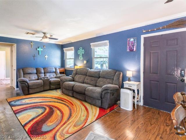 1251 W Taylor Drive