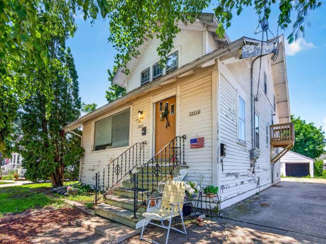 1251 WALNUT Street