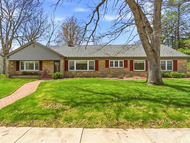 1251 Wisconsin River Dr, Port Edwards, WI 54469