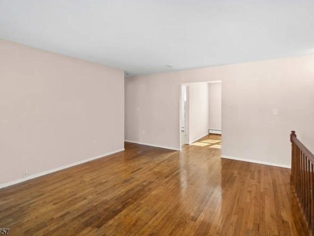 1251B Valley Rd Unit B, Wayne Twp. Us, nj