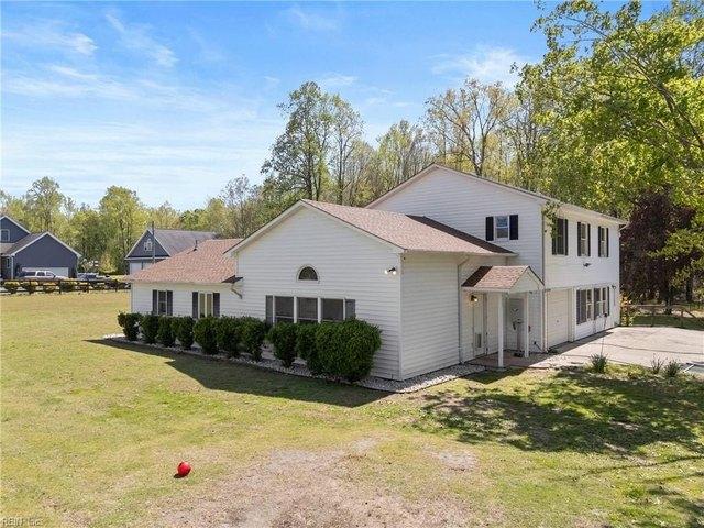 12522 Doles Rd, Zuni, VA 23898