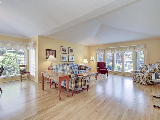 12522 ne riley ct