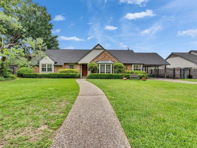 12527 Boheme Dr, Houston, TX 77024