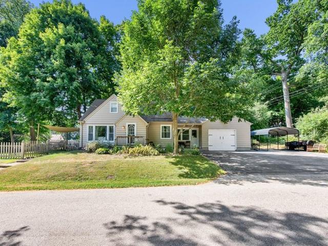 12525 James St, Brookfield, WI 53005