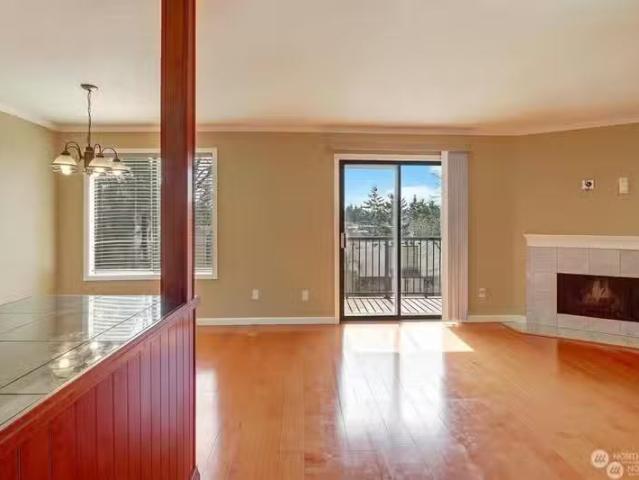 12525 NE 145TH PL APT F106, KIRKLAND, WA 98034 Condo/Townhome.