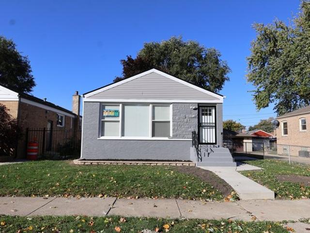 12526 S Honore St, Calumet Park, IL 60827