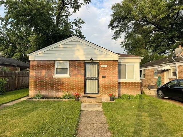 12529 S Loomis St, Calumet Park, IL 60827