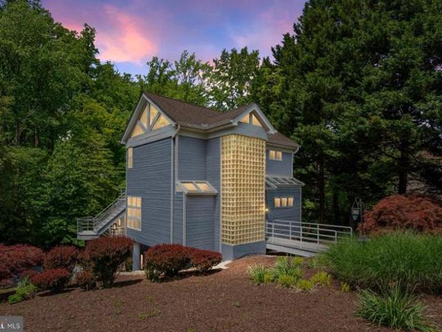 1252 Clarendon Ct, Annapolis, MD 21403