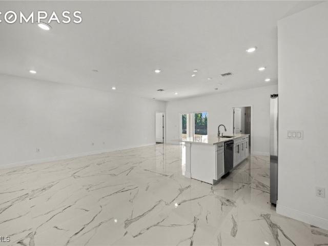 1252 Edna St E, Lehigh Acres, FL