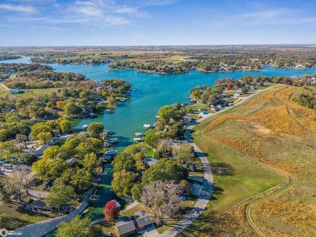 1252 Hillsdale S # 2, Ellston, IA 50074
