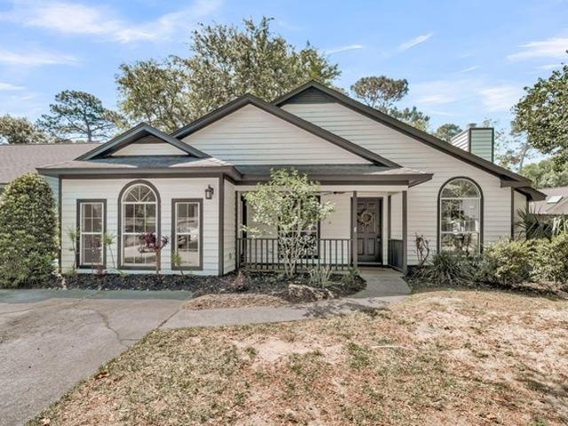 1252 Llewellyn Rd, Mount Pleasant, SC 29464
