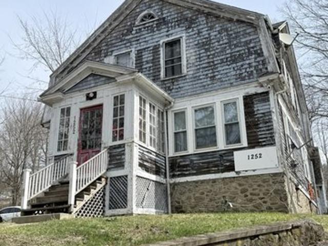 1252 Straits Tpke, Middlebury, CT 06762