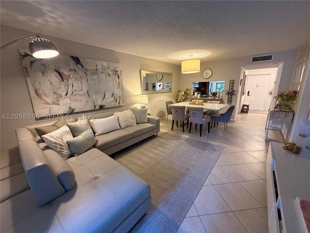 1252 S Military Trl Apt 1415, Deerfield Beach, FL 33442