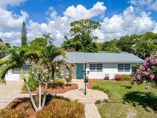 1252 SE Madison Ave, Stuart, FL 34996