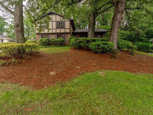 1252 Verdon Dr, Dunwoody, GA 30338